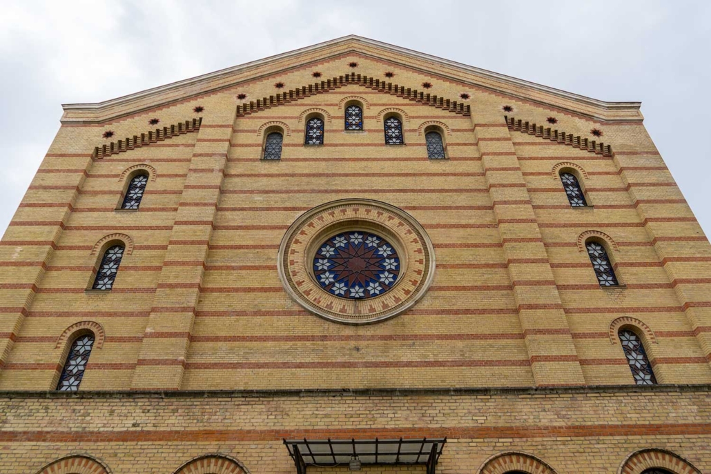 A Guide to the Dohány Street Synagogue: Things to See and Do - Ace ...